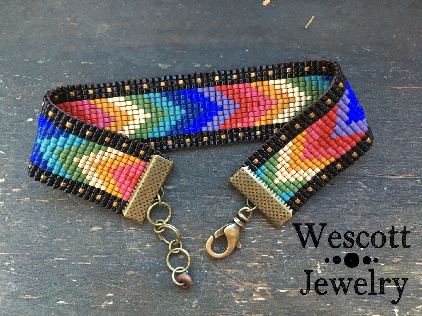 Free Bead Loom Pattern – Rainbow Chevron Ombre with Border | Wescott ...